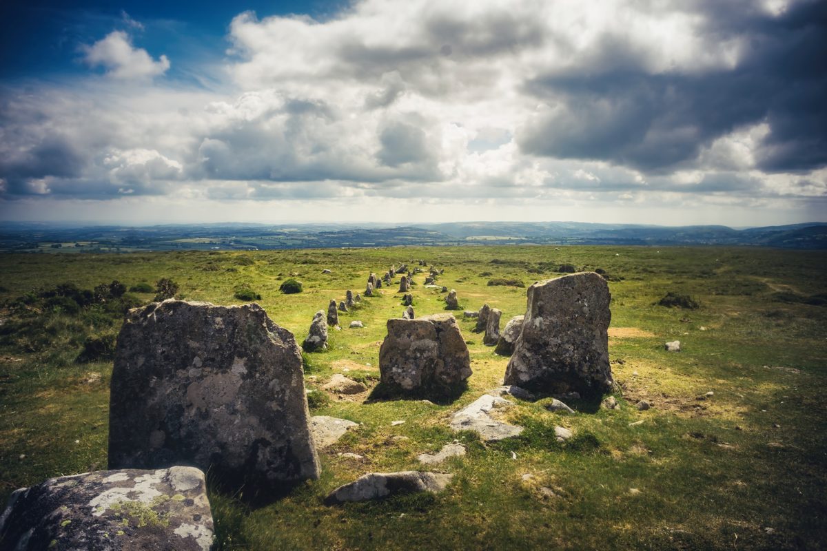 Cosdon Stone Row - VisitDartmoor